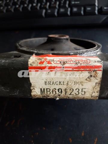MB691235 Mitsubishi подушка двигателя передняя