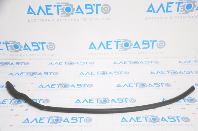 95853376102 Porsche уплотнитель двери