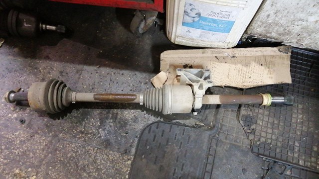 A4473305000 Mercedes | Полуось (привод передняя правая) A 447 330 50 00 ...