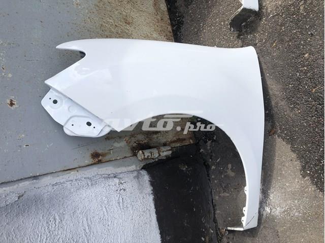 631015804R Renault (RVI) крыло переднее левое
