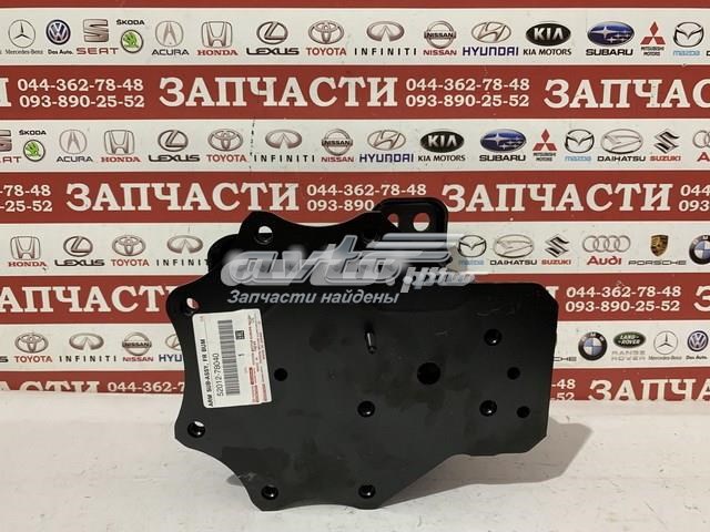 5201547080 Toyota 119.7 кронштейн бампера