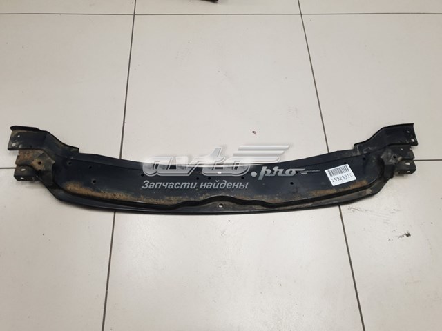 622901LB0A Nissan/Infiniti Кронштейн бампера переднего центральный