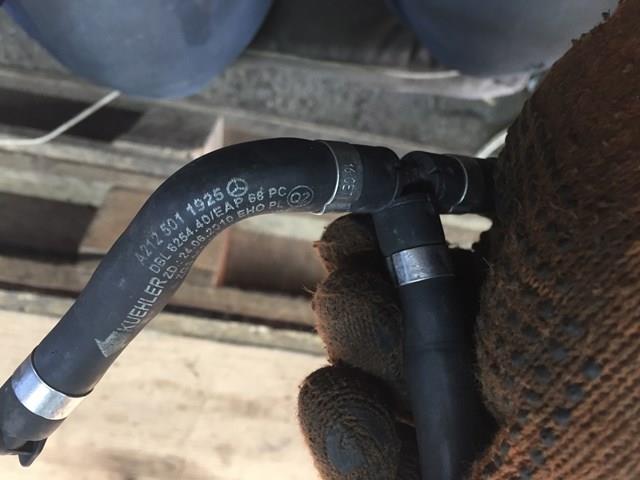 2125011925 Mercedes шланг расширительного бачка верхний