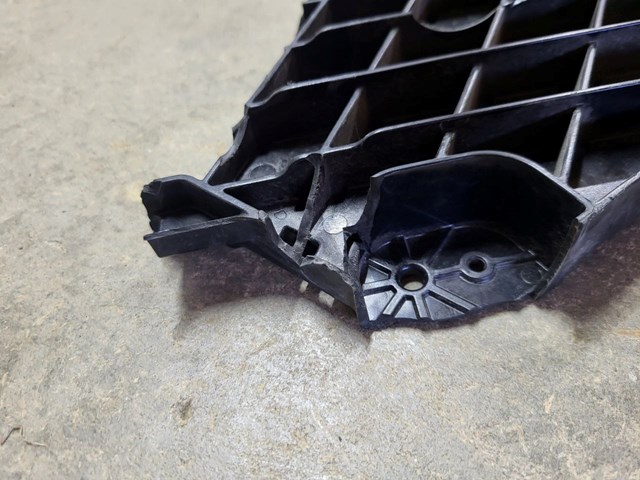 622295NA0A Nissan/Infiniti Кронштейн бампера переднего левый