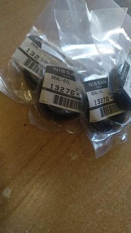 13264EC01A Nissan/Infiniti Крышка клапанная