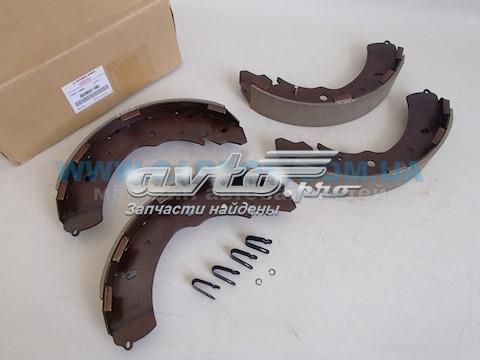 4600A106 Mitsubishi задние колодки