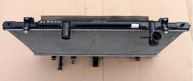 PEDD15200B Mazda Радиатор охлаждения двигателя