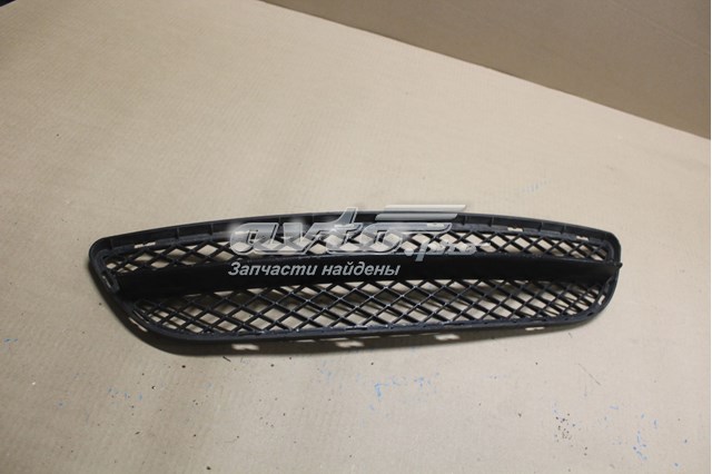Решетка бампера переднего центральная BMW. Купить решетка бампера ...
