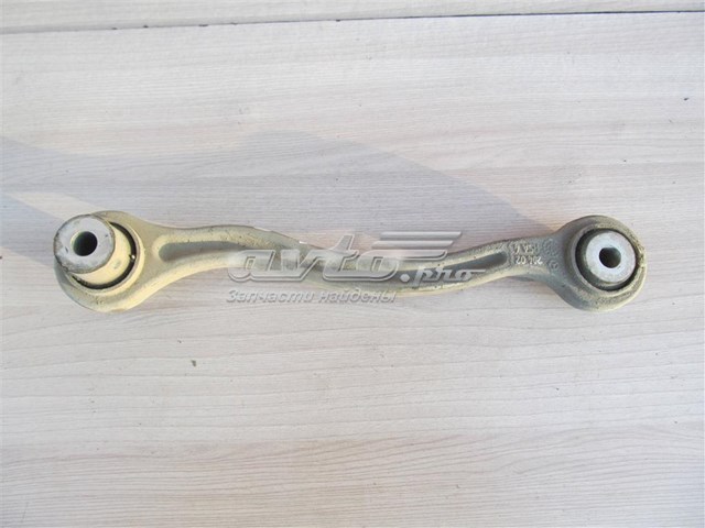 2043500653 Mercedes рычаг задней подвески поперечный правый