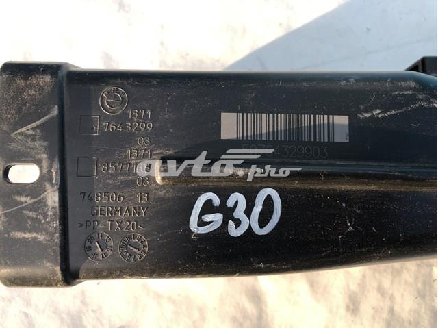 13717643299 BMW канал впускний