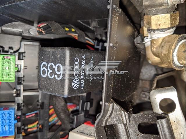 4E0907282A VAG реле свечей накала