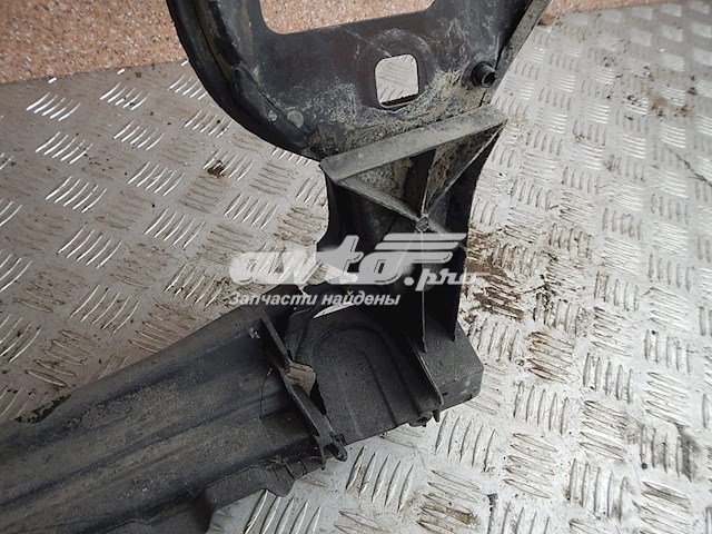 8R0805594C VAG Суппорт радиатора в сборе (монтажная панель крепления фар)
