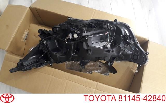 8114542840 Toyota фара правая