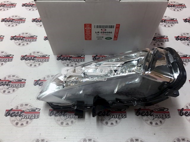 LR026090 Land Rover Фара противотуманная левая