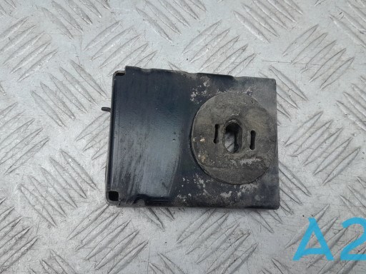 68247201AA Chrysler кронштейн радиатора нижний
