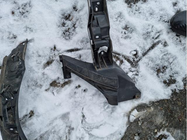 7L6807183D VAG направляющая переднего бампера левая