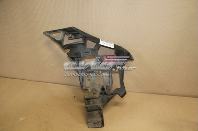 A2228852065 Mercedes кронштейн бамперу