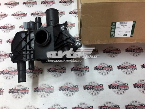 LR004318 Land Rover корпус термостата