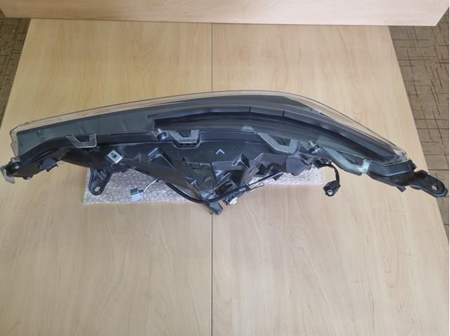 8114542842 Toyota Фара правая