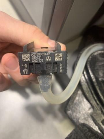 A2139051412 Mercedes новая оригинальная запчасть под заказ