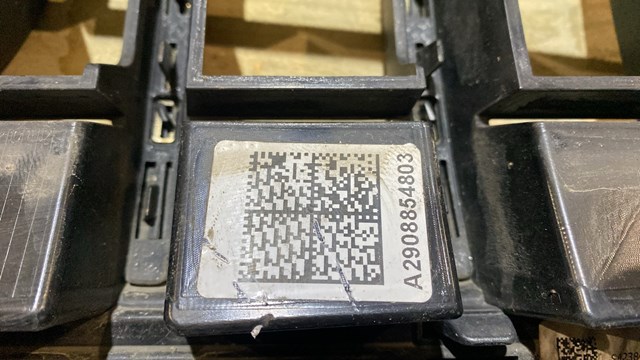 A2908854803 Mercedes цена с доставкой кроме габаритных запчастей