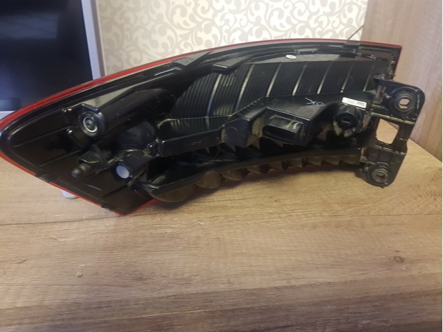 17A945096B VAG Фонарь задний правый внешний