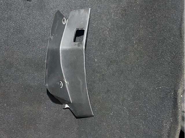 84953SJ000 Subaru накладка на стоп правая subaru forester