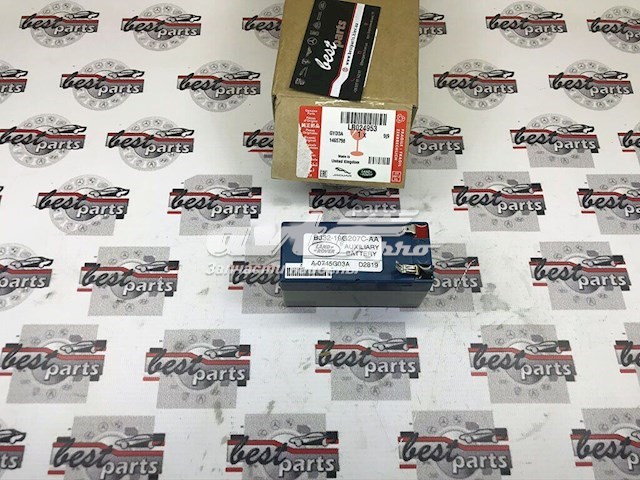 LR024739 Land Rover новая оригинальная запчасть