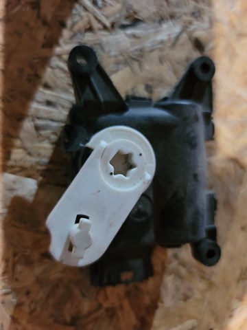 561907511B VAG Мотор заслонки рециркуляции воздуха