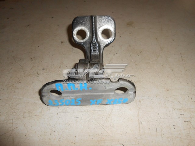 C2D26926 Jaguar низкая цена петля двери