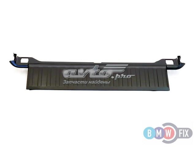 51477326465 BMW накладка багажника чорн f15