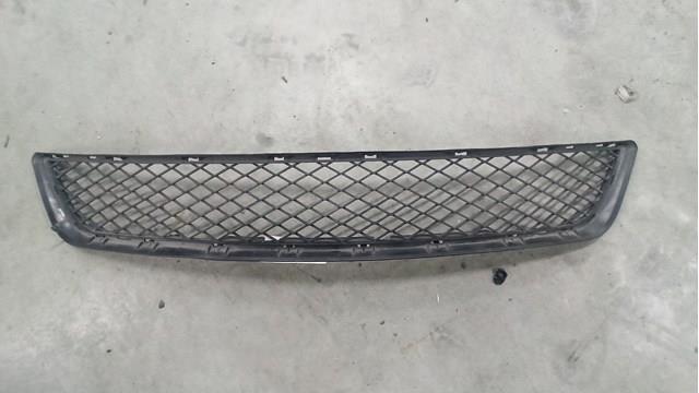Решетка бампера переднего центральная BMW. Купить решетка бампера ...