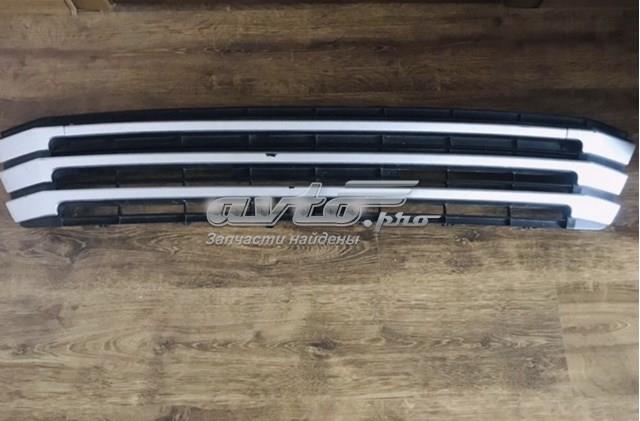 531020E070 Toyota решетка радиатора