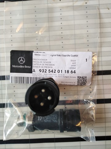 9325420118 Mercedes новая оригинальная запчать