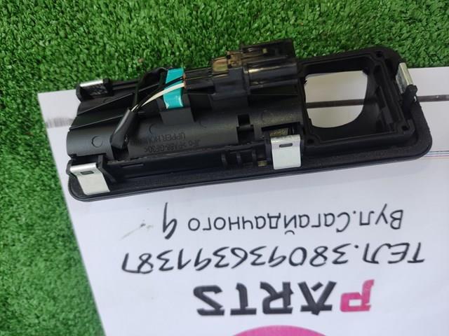 81260F2010 Hyundai/Kia в наявності кнопка кришки багажніка під камеру