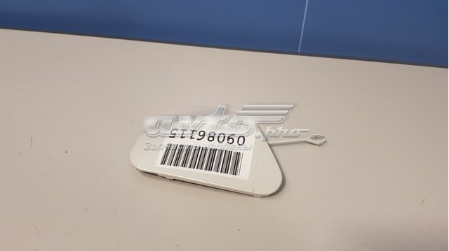 51117422901 BMW заглушка бампера буксировочного крюка передняя
