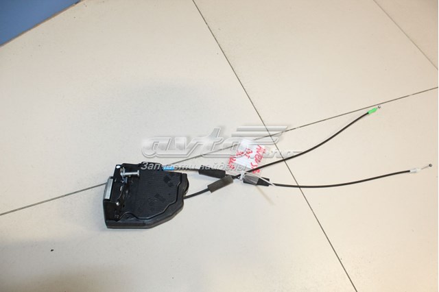 6906005050 Toyota Замок двери задней левой