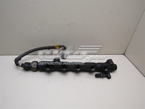 2381027021 Toyota распределитель топлива (рампа)