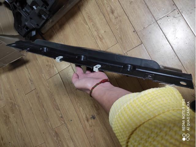 51758090928 BMW автозапчастина