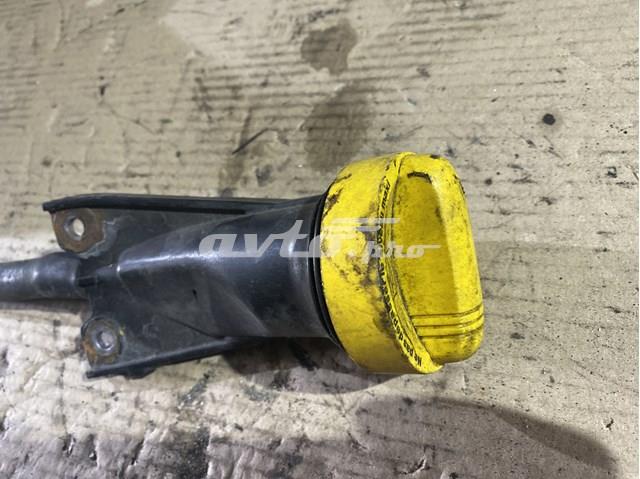8200722806 Renault (RVI) маслозаливна горловина