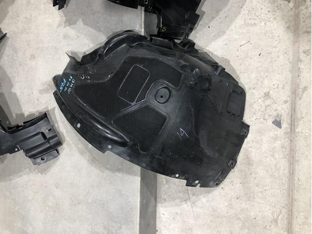 51717325616 BMW подкрылок крыла переднего правый передний