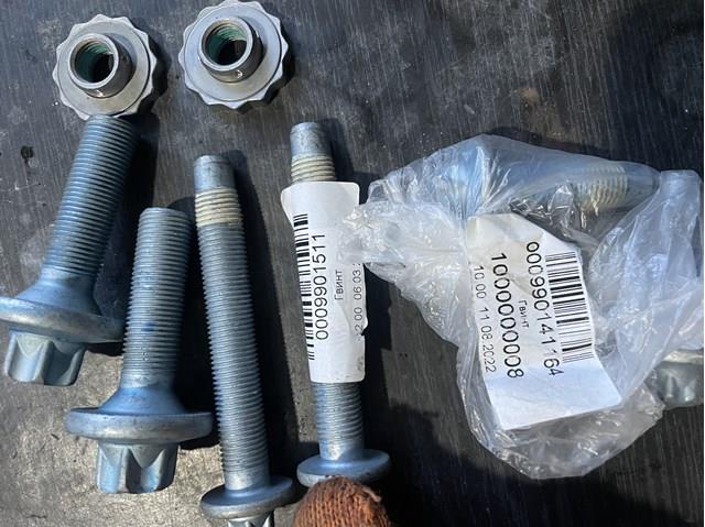 A0009901511 Mercedes болт м14