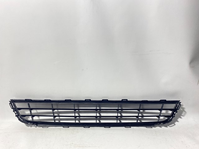 5C68536779B9 VAG Решетка бампера переднего