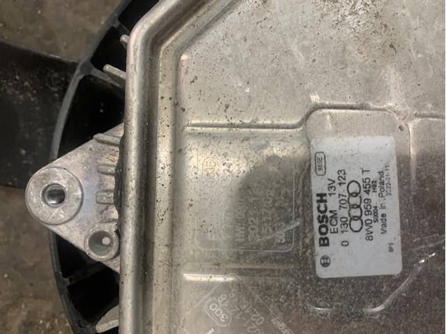 8W0959455AC VAG диффузор радиатора охлаждения, в сборе с мотором и ...