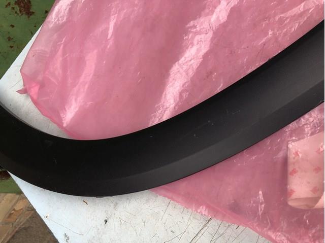 1678850300 Mercedes накладка крила