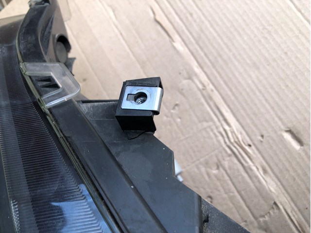 8118542842 Toyota фара левая