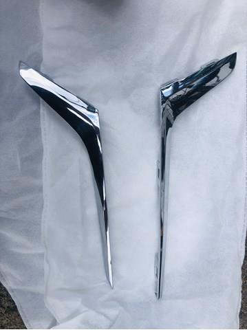 51117471522 BMW молдинг бампера