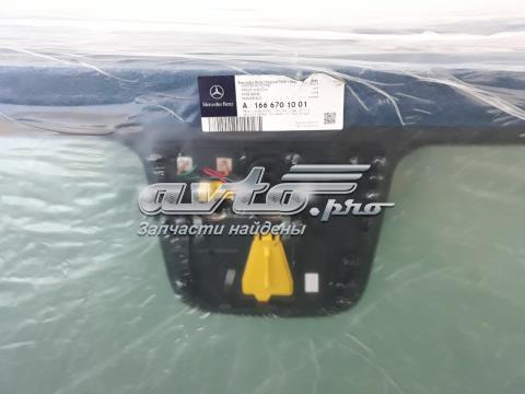1666701001 Mercedes лобовое стекло