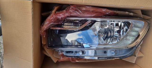 260609154R Renault (RVI) фара левая