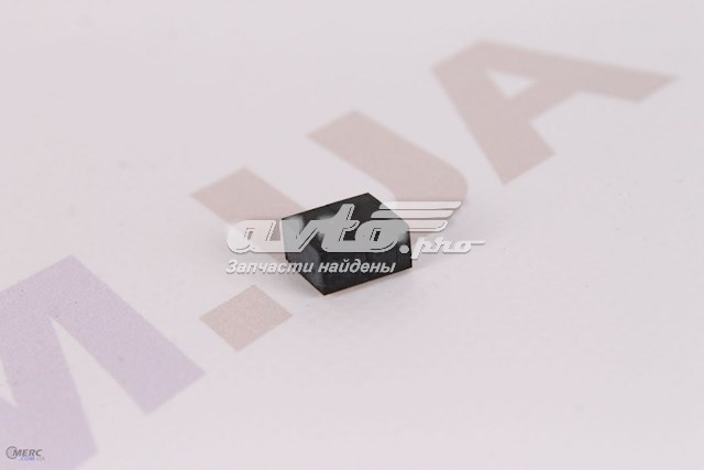1647420097 Mercedes накладка скла дверей